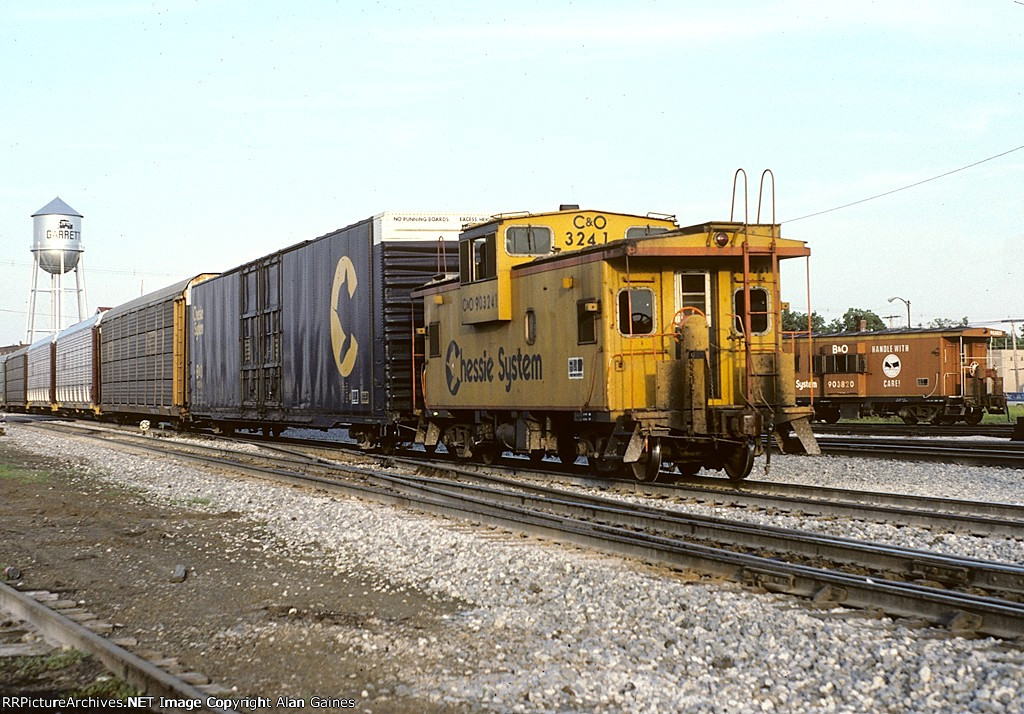 C&O Caboose 903241